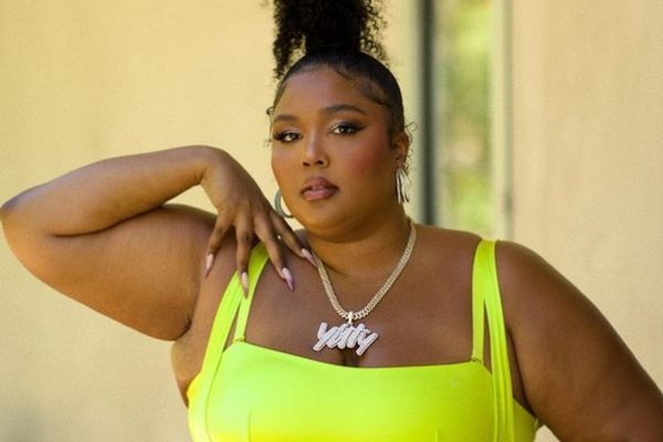 Lizzo clarifies ‘I quit’ statement to fans after claims...
