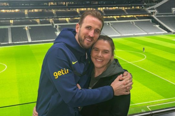 Footballer Harry Kane announces his wife Kate is expecting their...
