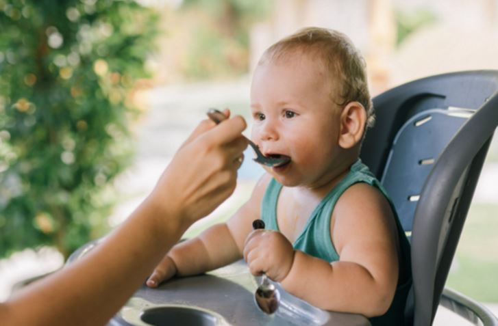 When and how to start weaning your baby