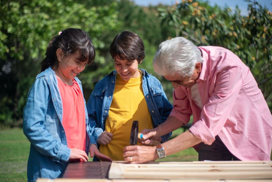 10 Woodwork Projects to Get Your Kids Interested in the Crafts