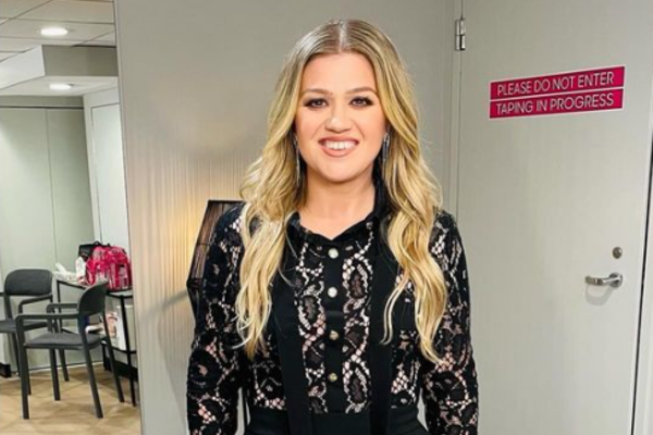 Kelly Clarkson confesses ex-husband Brandon has been unwell for...