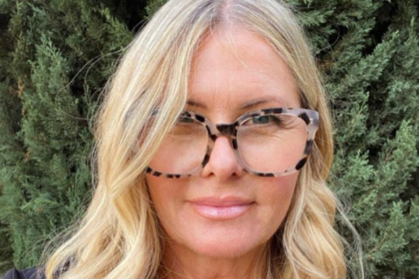 Baywatch actress Nicole Eggert reveals breast cancer diagnosis...