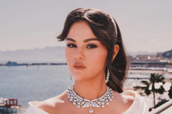 Stars send congratulations as Selena Gomez confirms engagement...