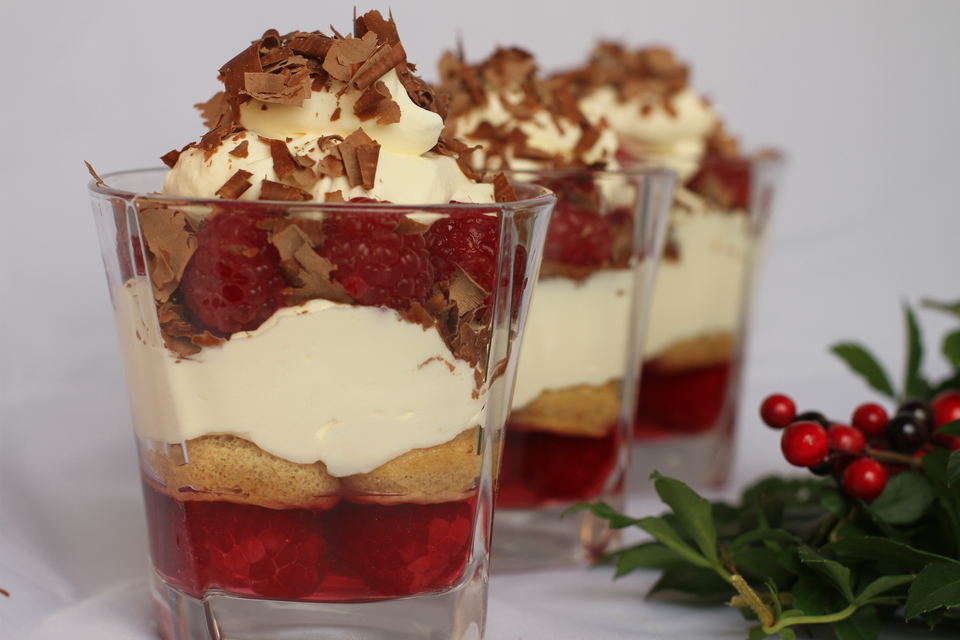 Mini raspberry and chocolate trifles | MummyPages.ie