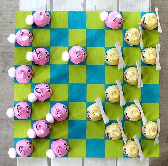 Easter Games: Bunny and chick Easter checkers