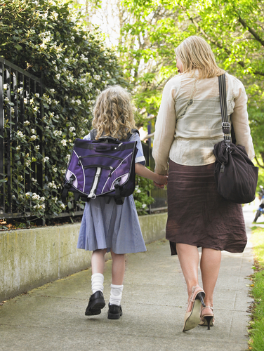 Top tips to avoid back pain caused by heavy schoolbags