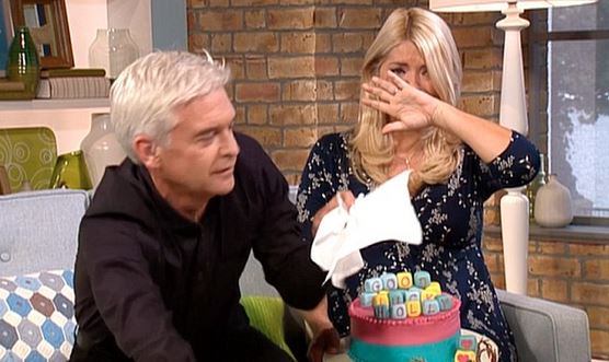 Pregnant TV presenter breaks down in tears during last day on...