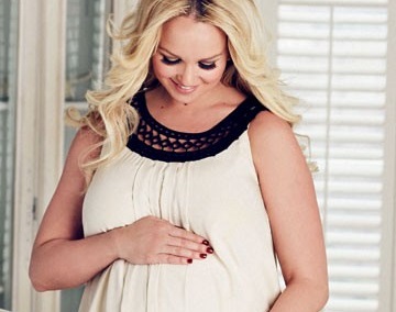 Former soap star welcomes her third child