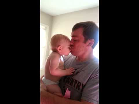 Baby has a fascinating reaction to dad’s shave