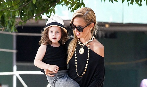 Star praised over latest "luxury" move for her mum...