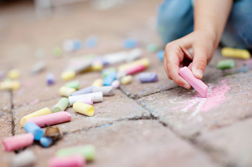 Fun games to play outside with chalk