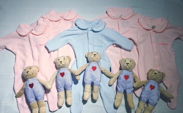 Australian couple welcome precious quintuplets