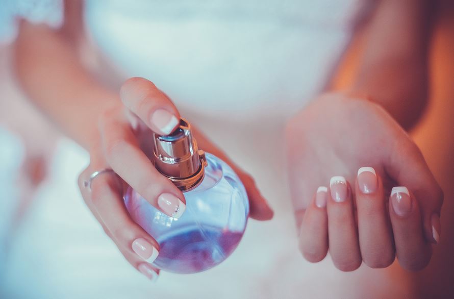The 7 steps to applying perfume
