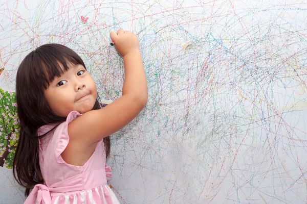 This parent's response to their kid drawing on the wall made us...